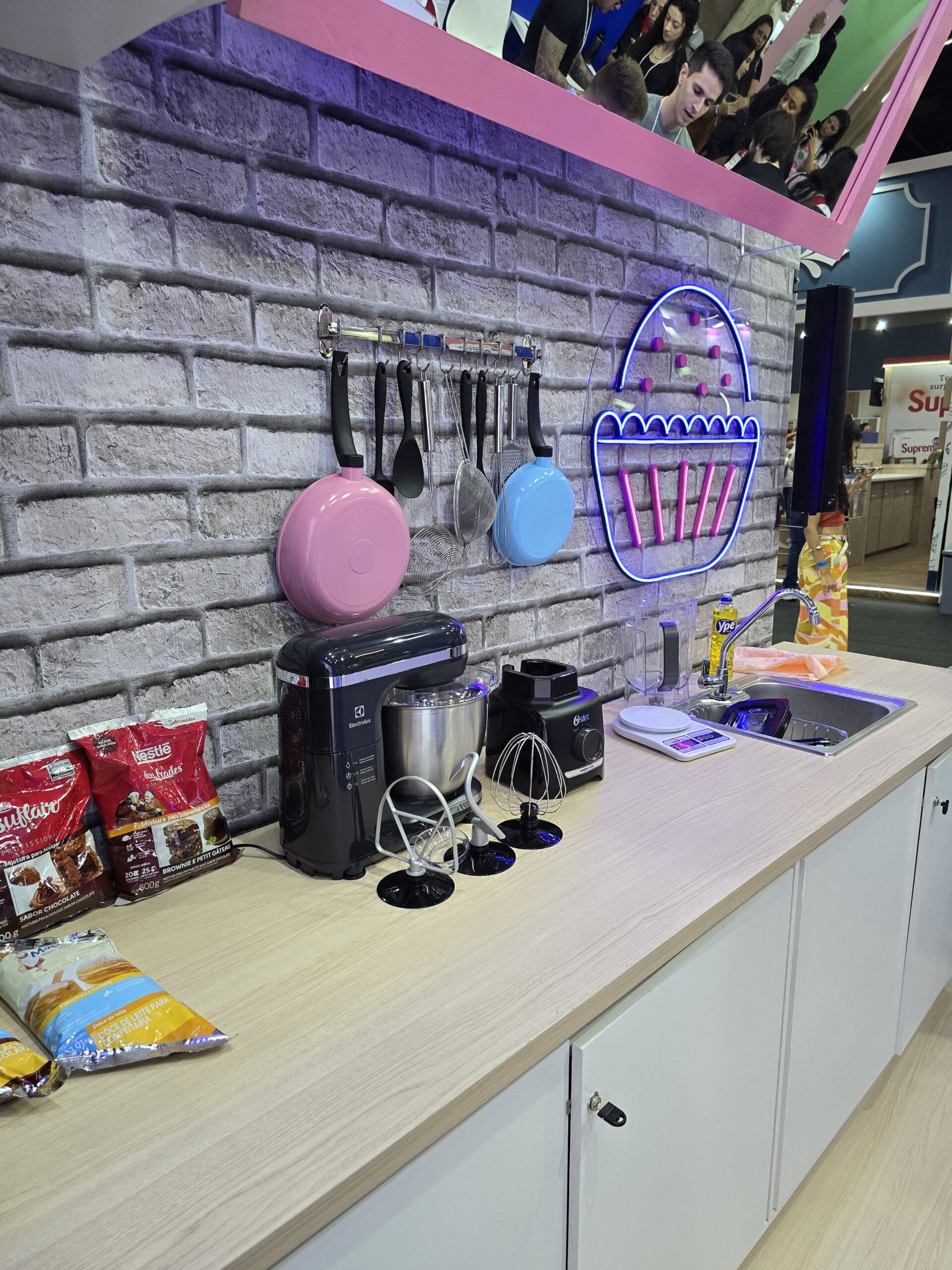Mara Cakes Fair – Nestlé – Showy Design